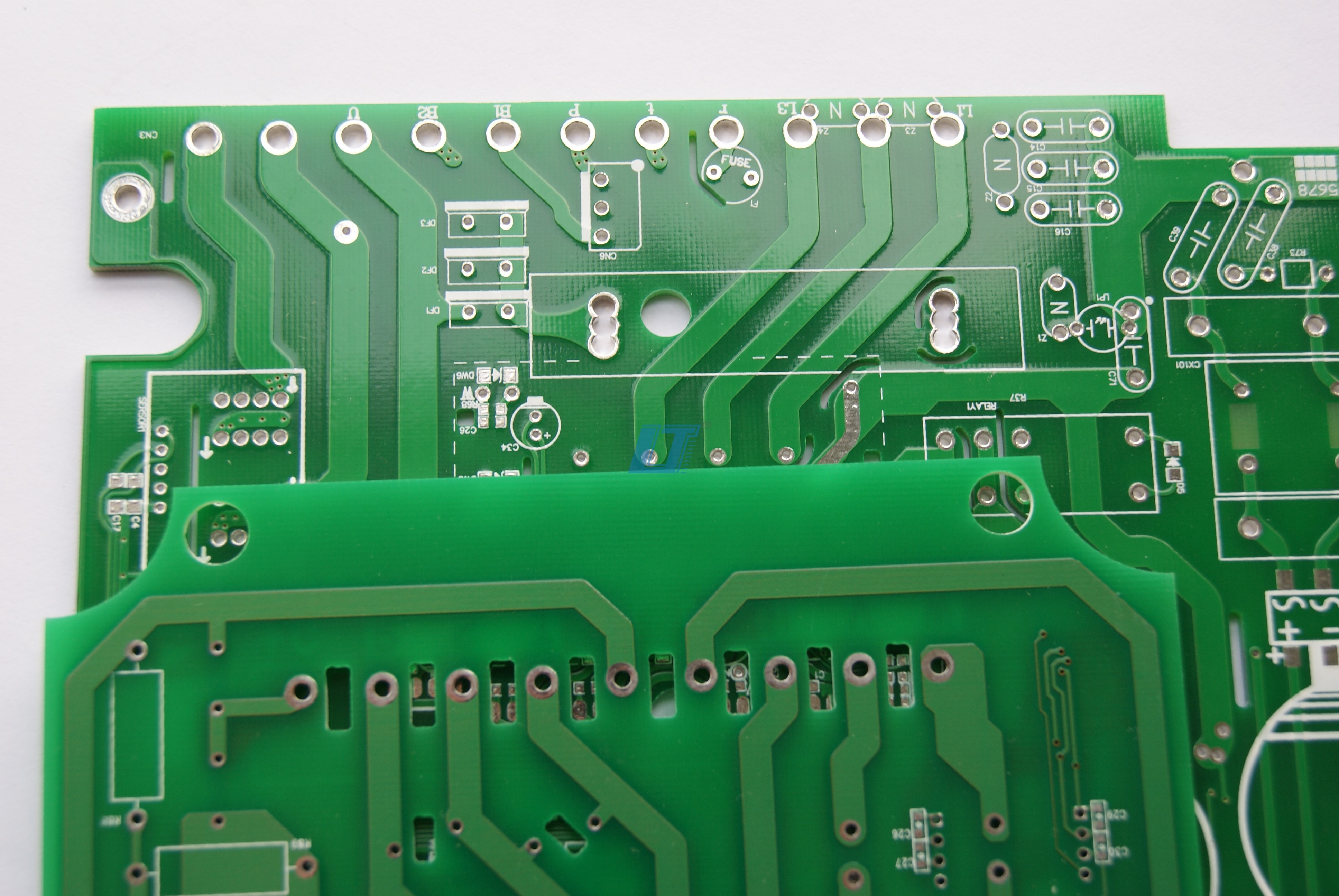 Advanced Heavy Copper PCB 6-10OZ 3mil Line Space Optimal Solder Mask