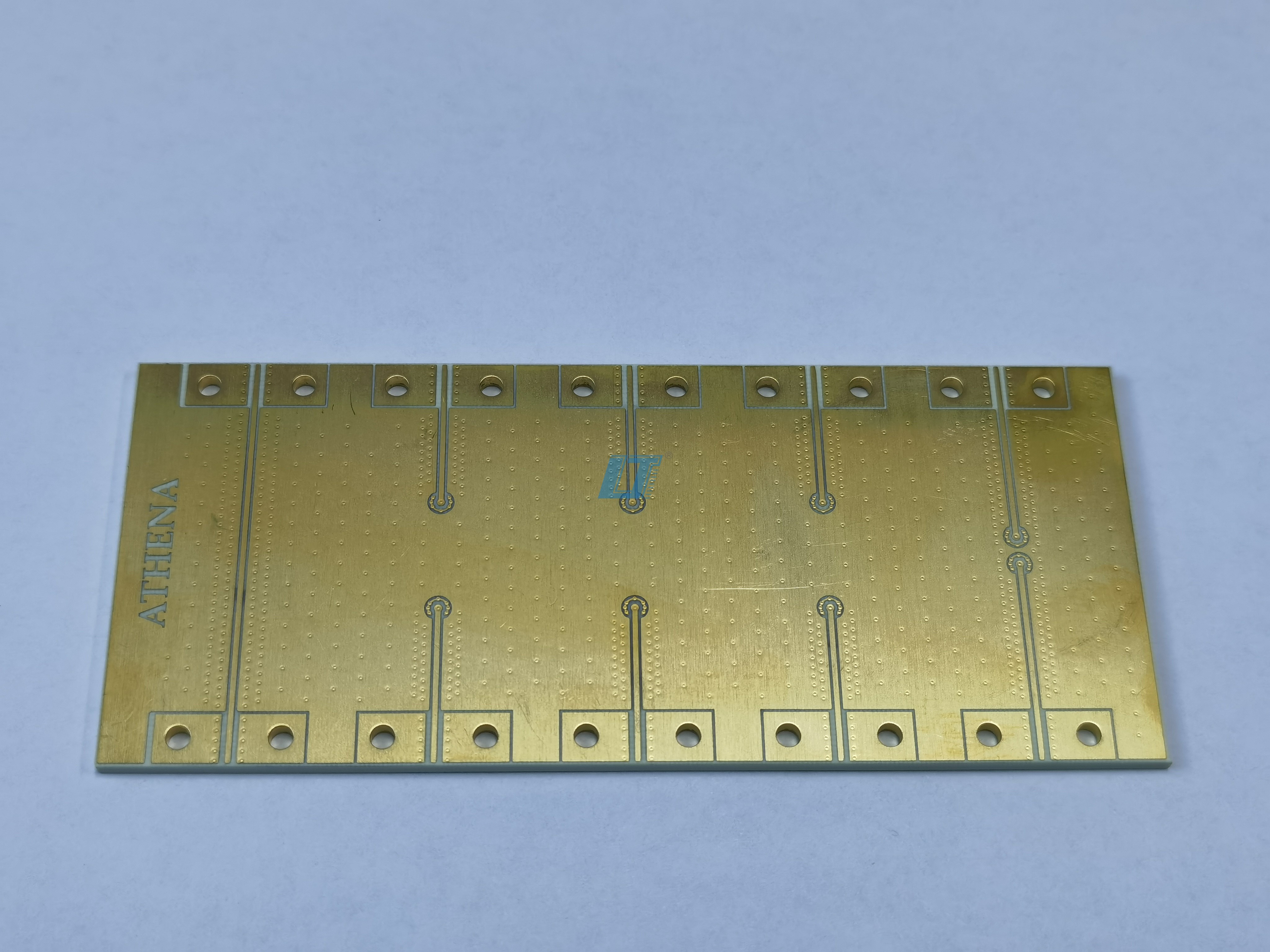 ENIG IP4452 Surface Finish 7 Layer PCB Pure Rogers Anylayer PCB