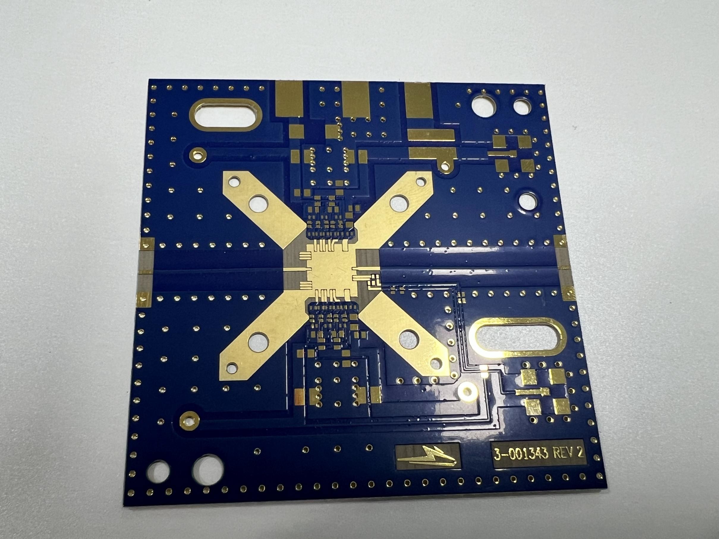 Rogers Material PCB 0.762mm Glass Epoxy Yellow Coverlay White Silkscreen